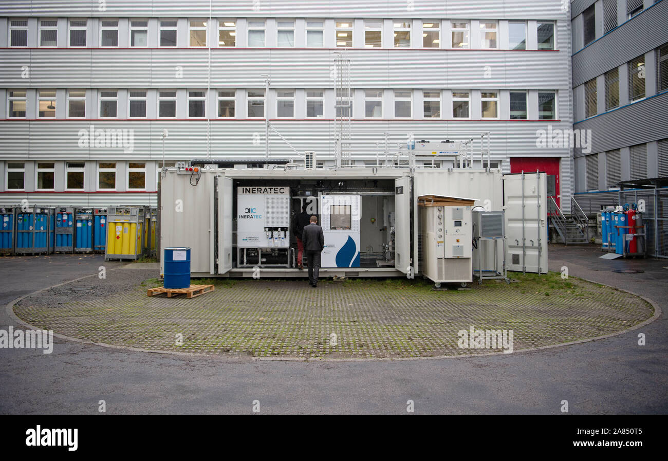 Eggenstein Leopoldshafen, Germany. 06th Nov, 2019. A research facility ...