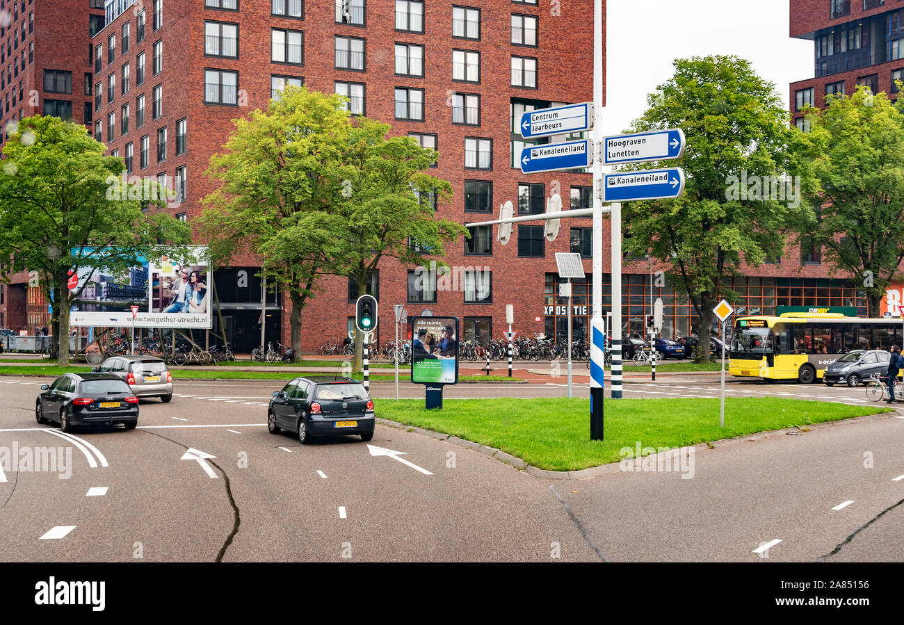 Streets of utrecht hi-res stock photography and images - Alamy