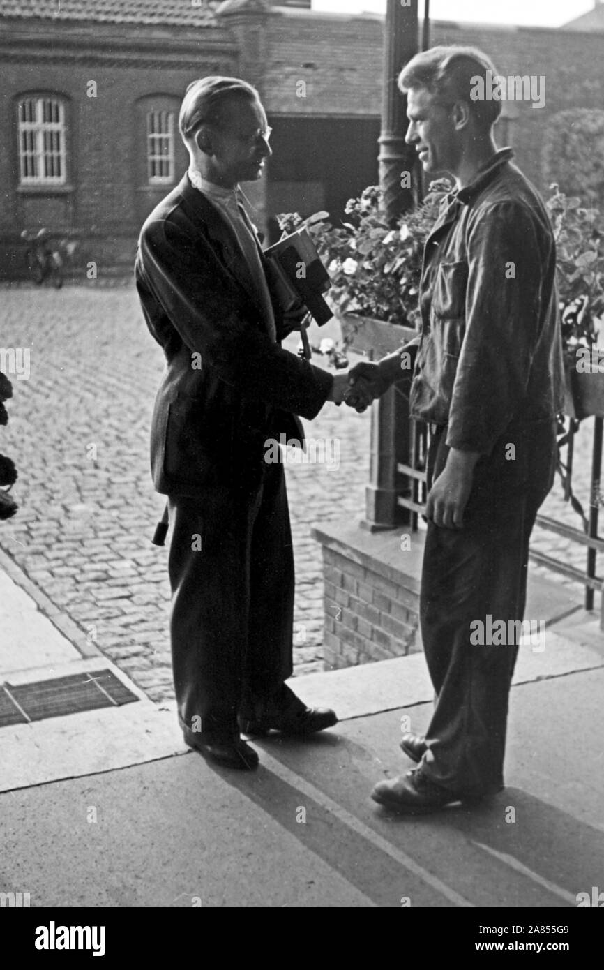 Beistand Black and White Stock Photos & Images - Alamy