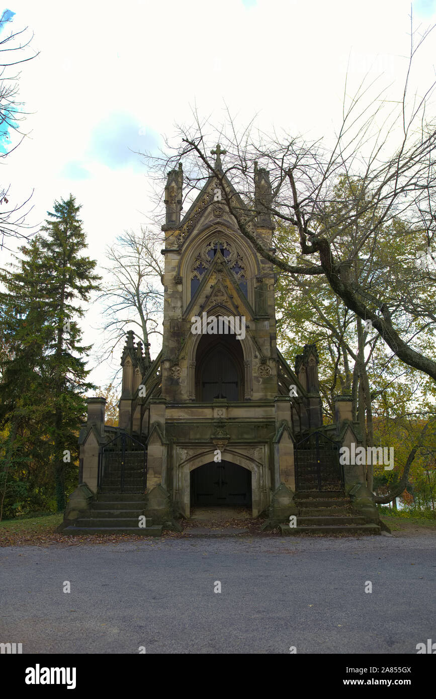 Chapel Mausoleum High Resolution Stock Photography and Images - Alamy