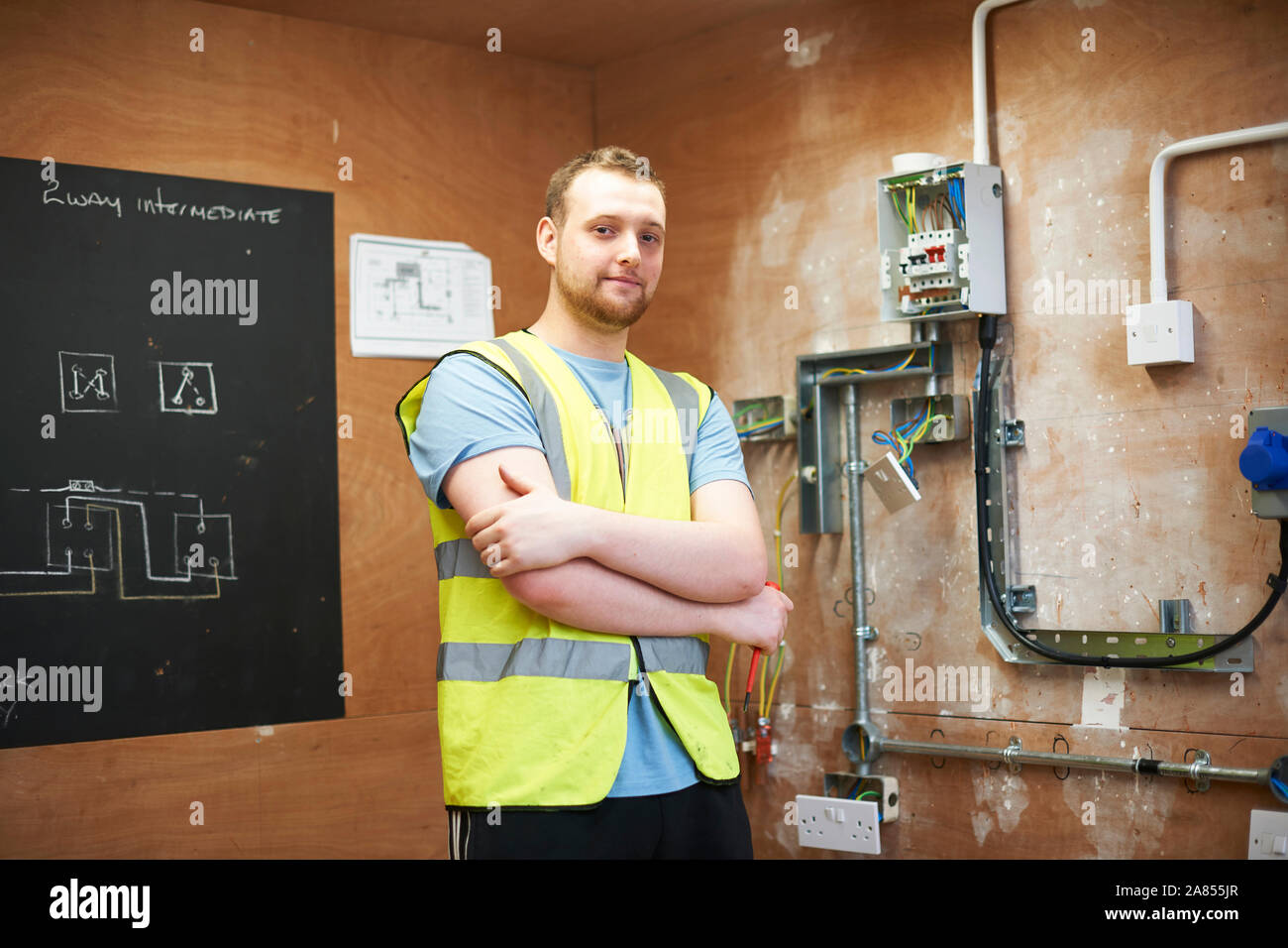 Electrician engineering hi-res stock photography and images - Alamy