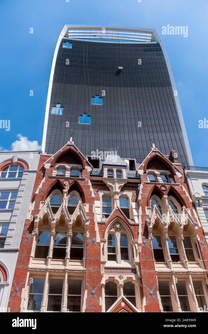 Statement buildings hi-res stock photography and images - Alamy