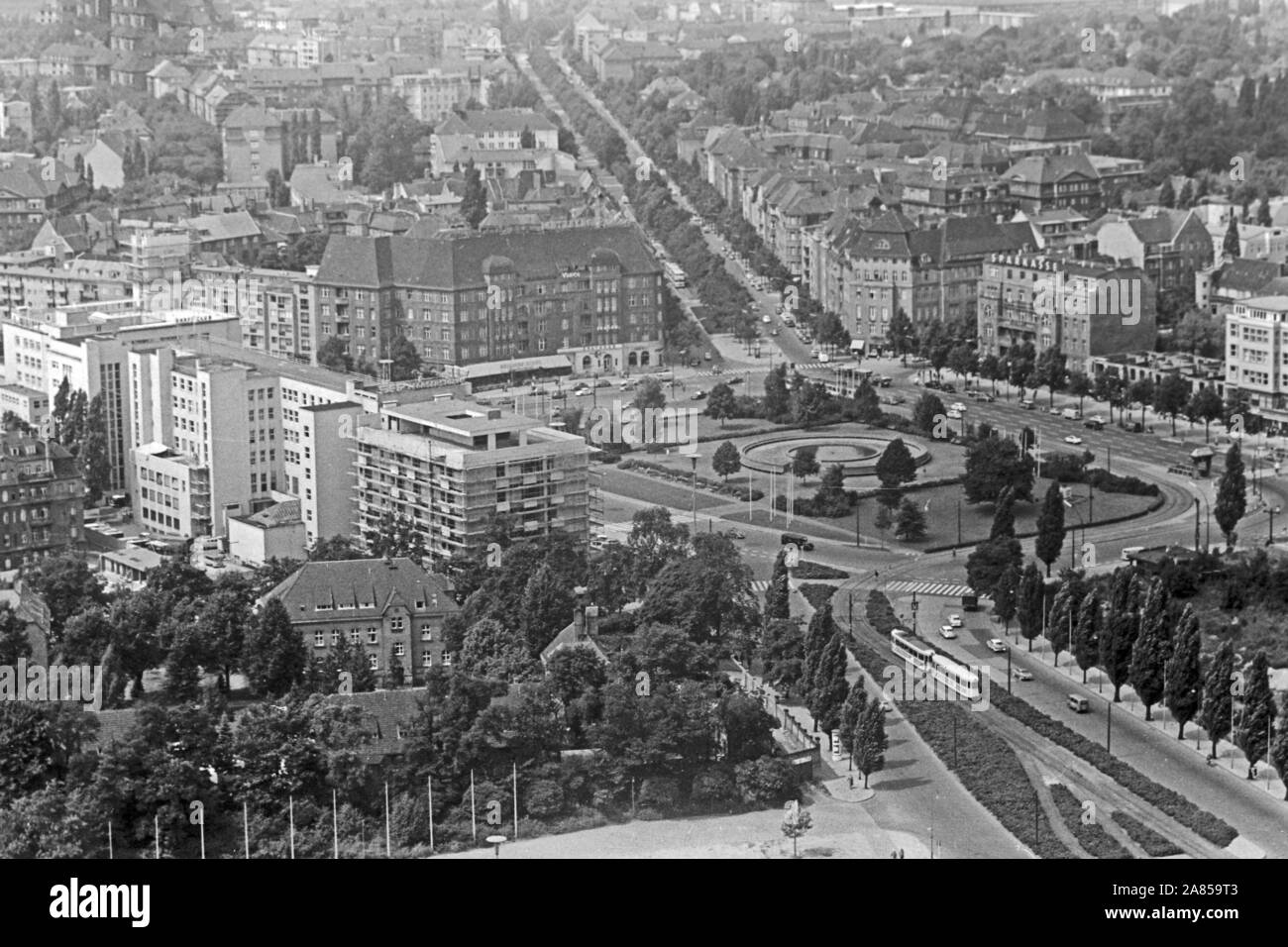 Reichsstrasse berlin hi-res stock photography and images - Alamy