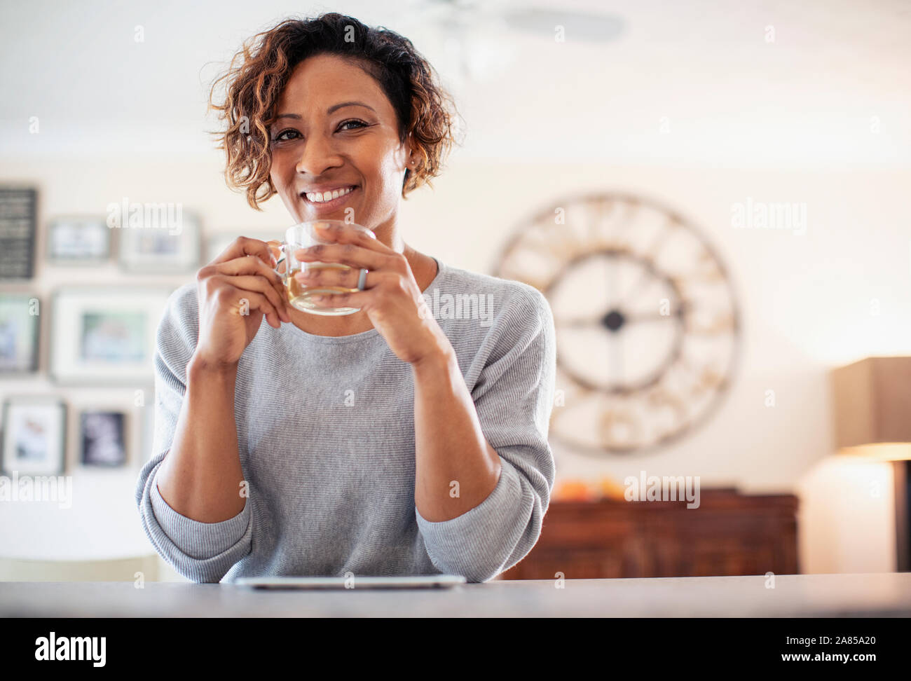 Drinking tea hi-res stock photography and images - Alamy