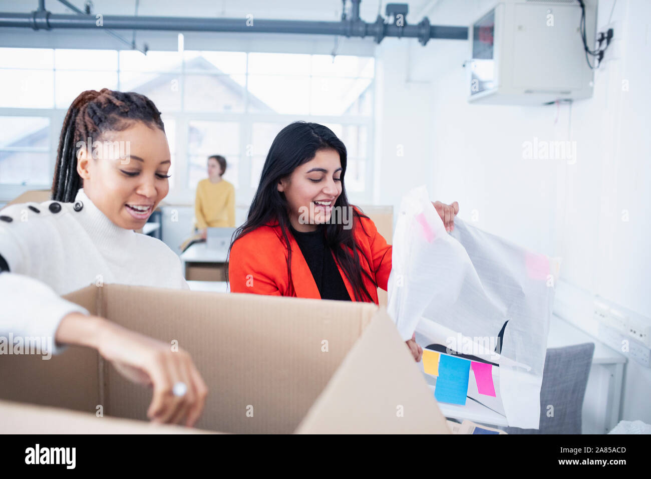 Unpacking computer hi-res stock photography and images - Alamy