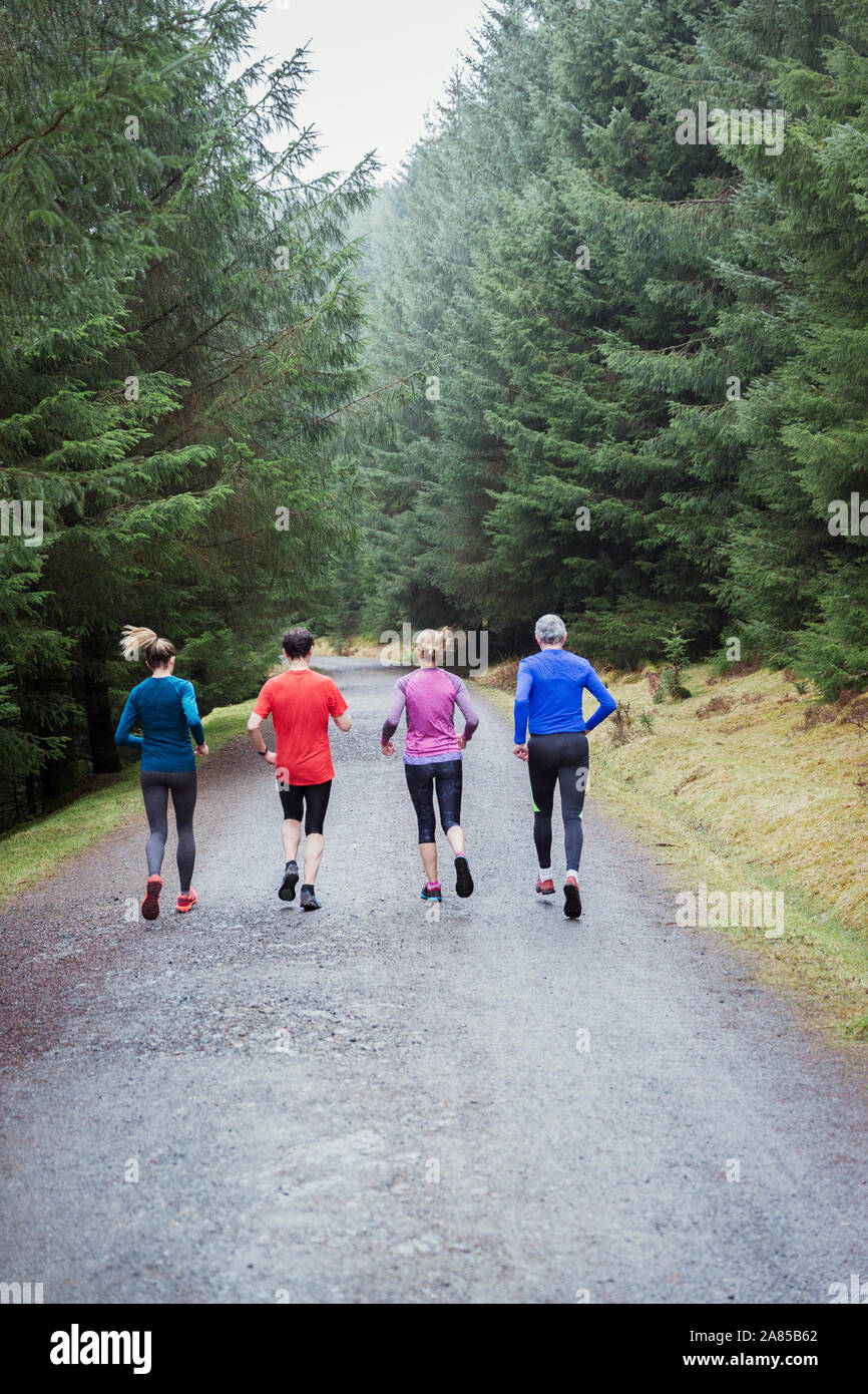 Family jogging hi-res stock photography and images - Alamy