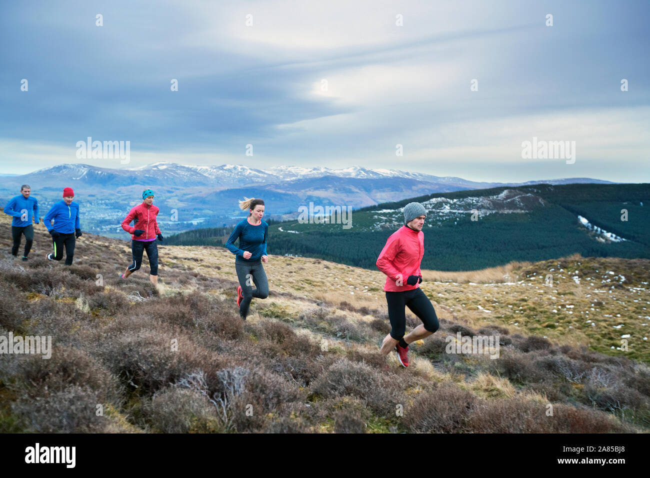 Jogging people in landscape hi-res stock photography and images - Alamy