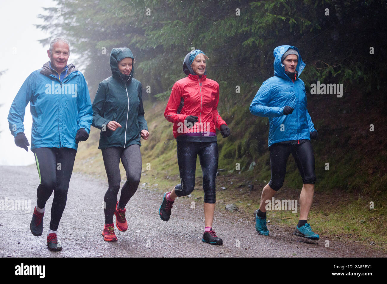 Mother daughter jogging on hi-res stock photography and images - Alamy