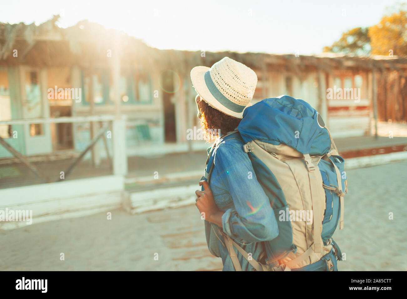 Woman backpacker hi-res stock photography and images - Alamy