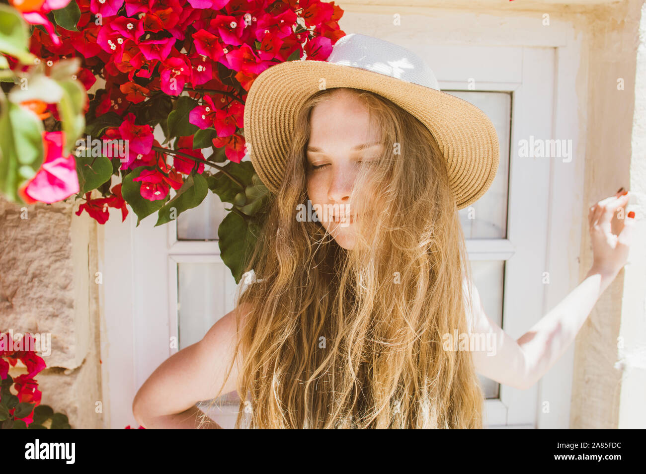 Tangled hair hi-res stock photography and images - Alamy