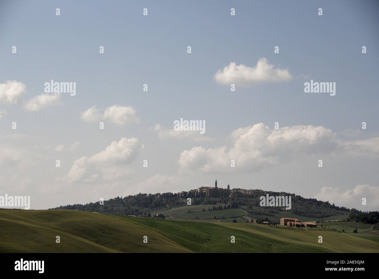 Tuscany hill hillside hi-res stock photography and images - Alamy