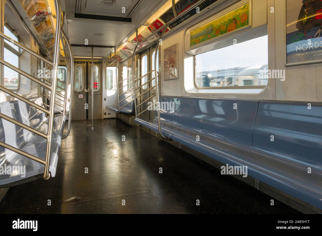 Empty subway bench hi-res stock photography and images - Alamy