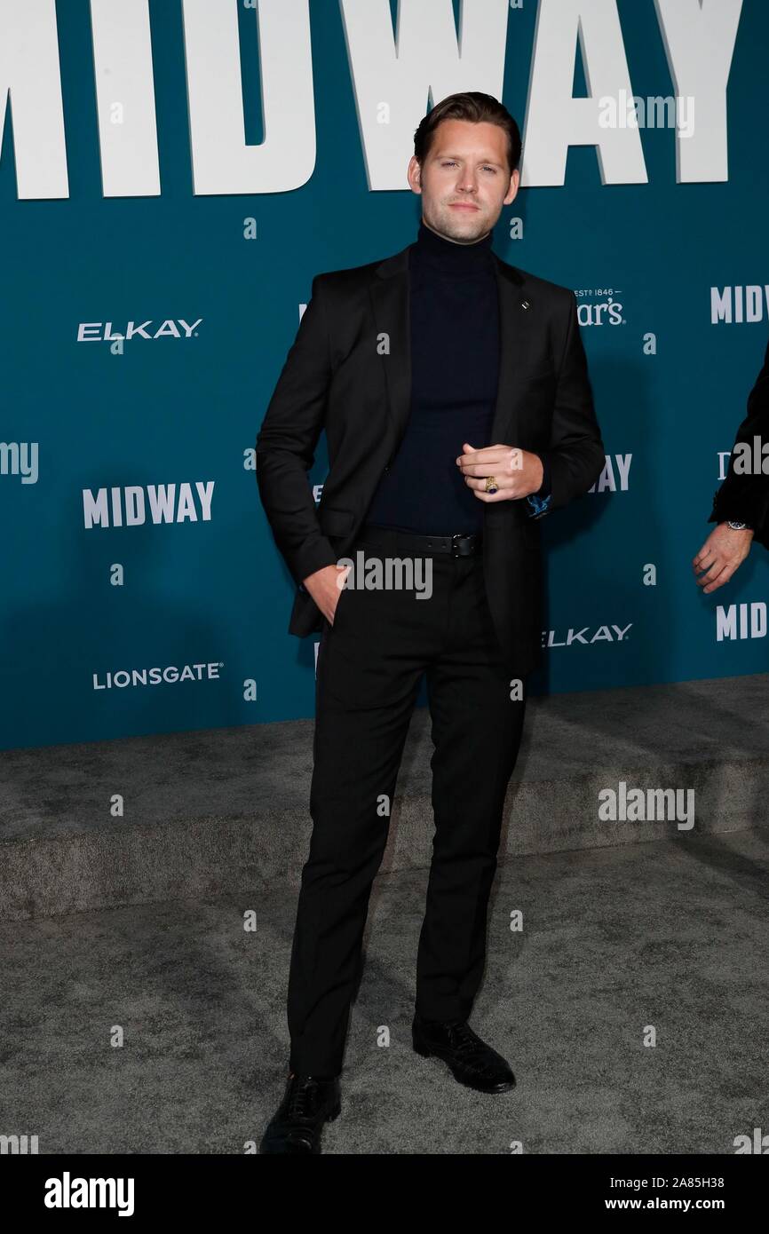 Los Angeles, CA. 5th Nov, 2019. Luke Kleintank at arrivals for MIDWAY ...