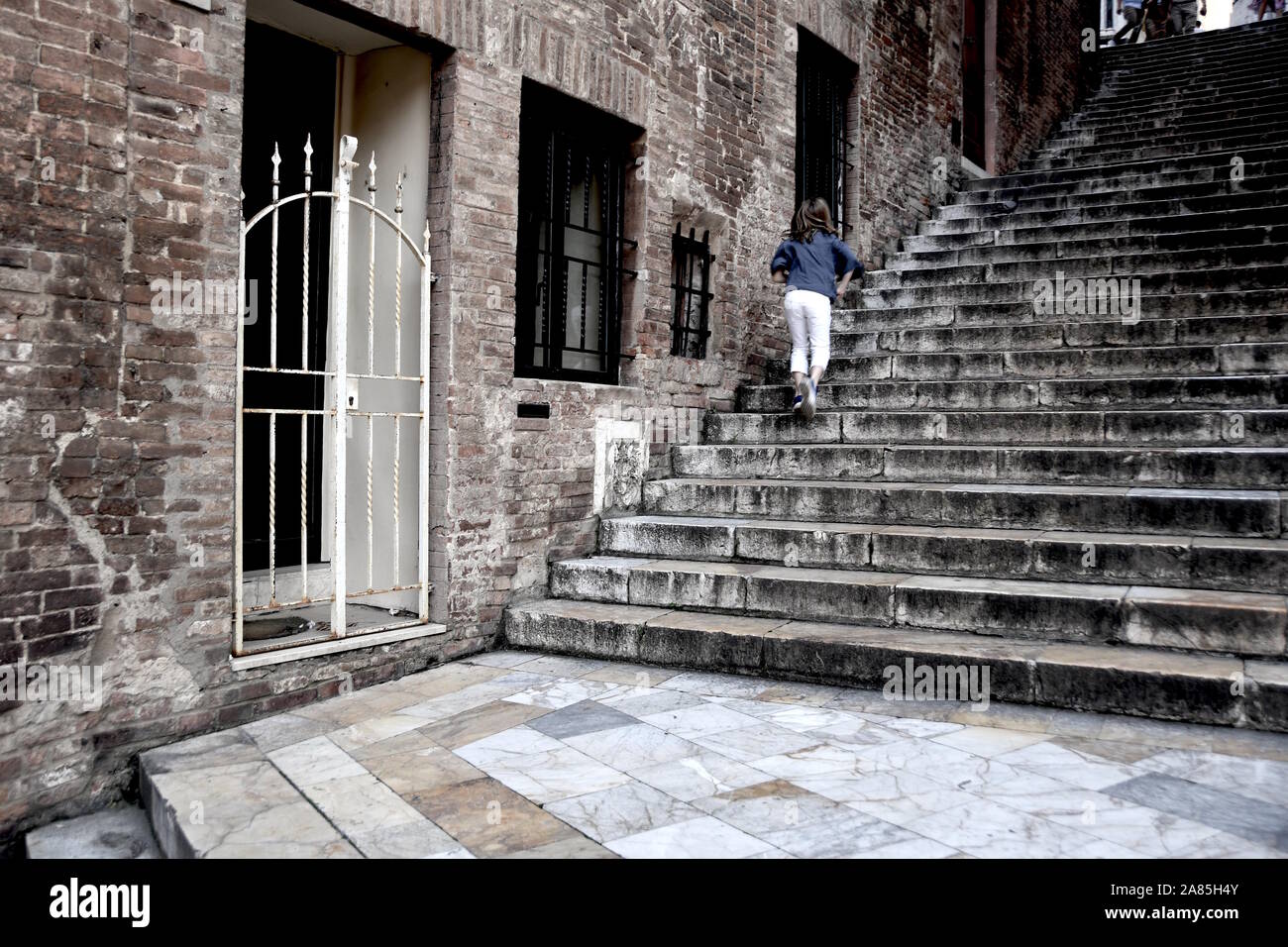 Child climb gate hi-res stock photography and images - Alamy