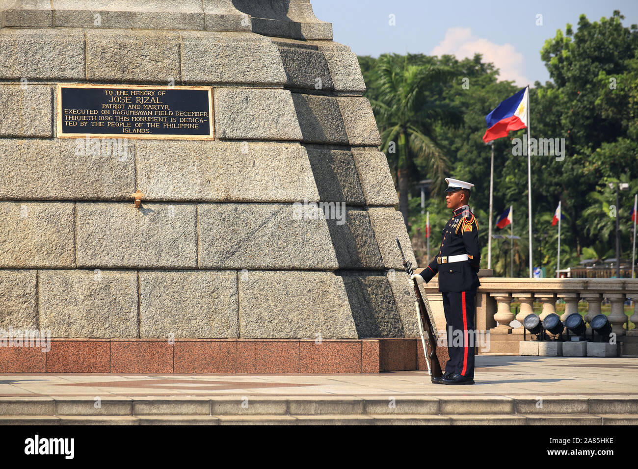Jose rizal monument manila hi-res stock photography and images - Alamy