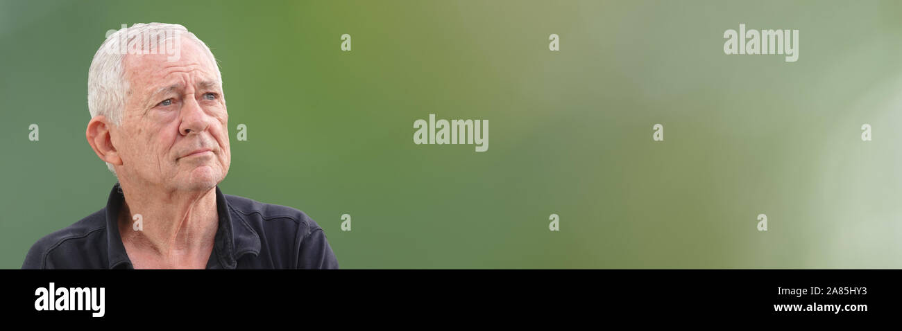 Senior backdrop hi-res stock photography and images - Alamy