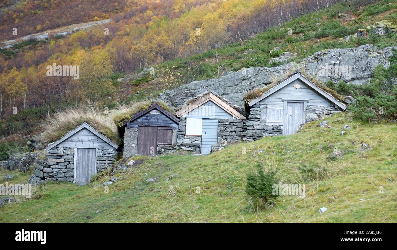 Roof huts hi-res stock photography and images - Alamy