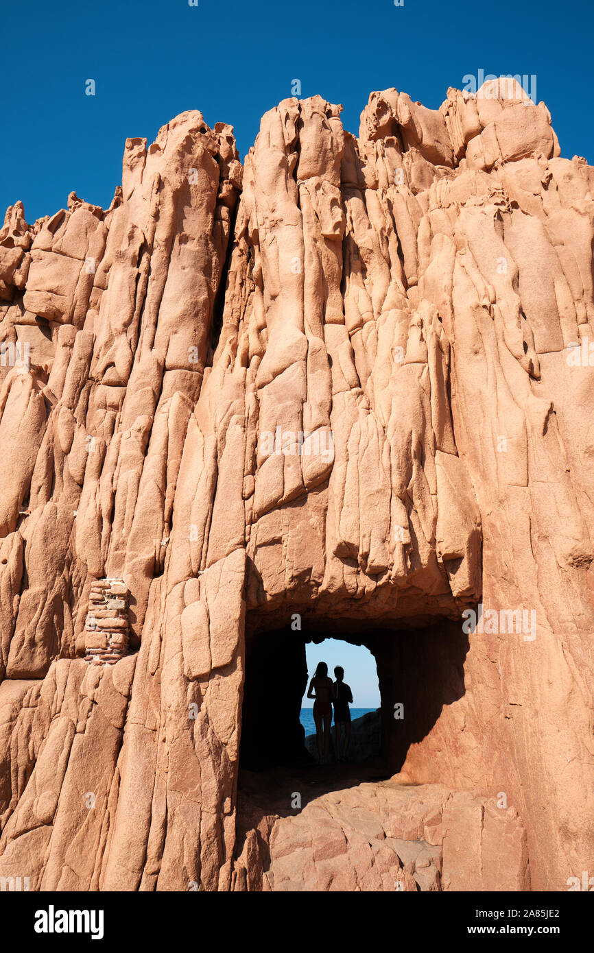 Cut through rock hi-res stock photography and images - Alamy