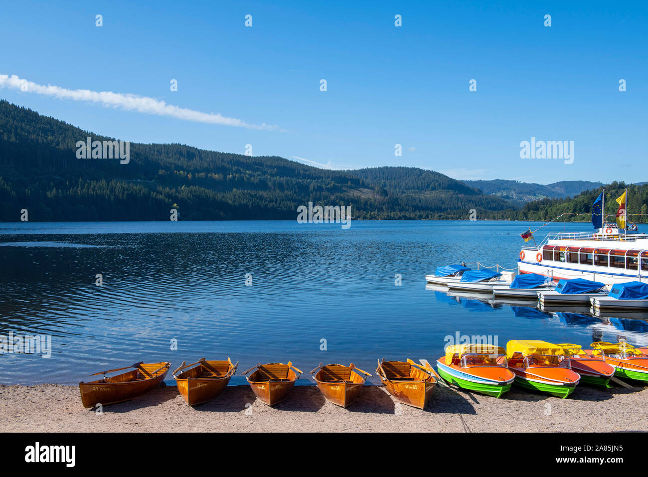 Titisee lake hi-res stock photography and images - Alamy