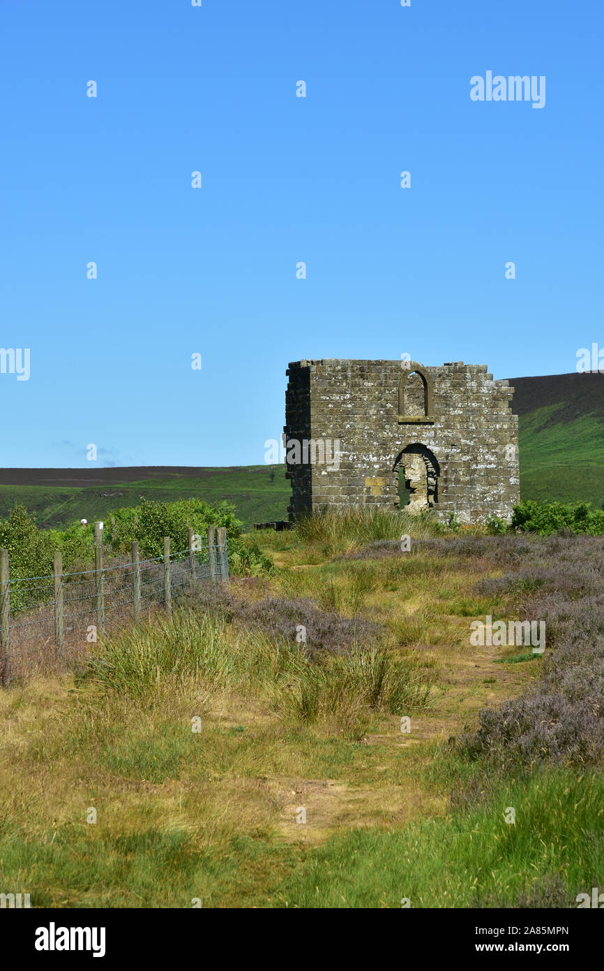 Skelton tower hi-res stock photography and images - Alamy