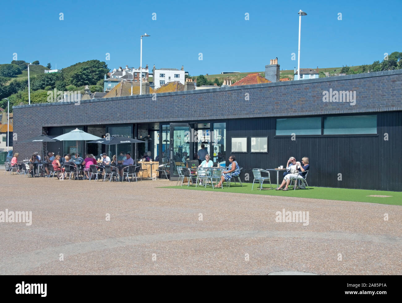 Cafe front hi-res stock photography and images - Alamy