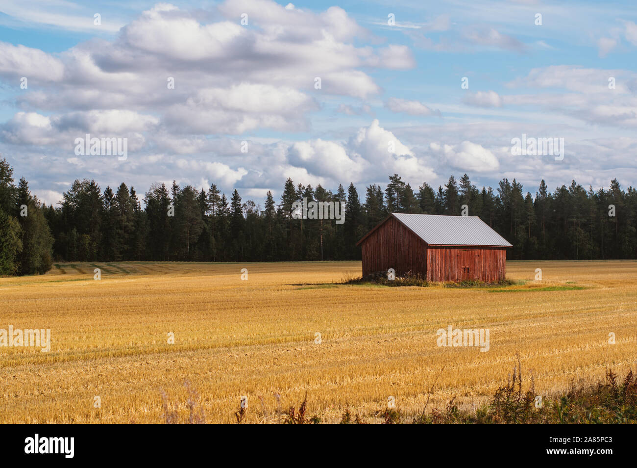 Red barn in rural finland hi-res stock photography and images - Alamy