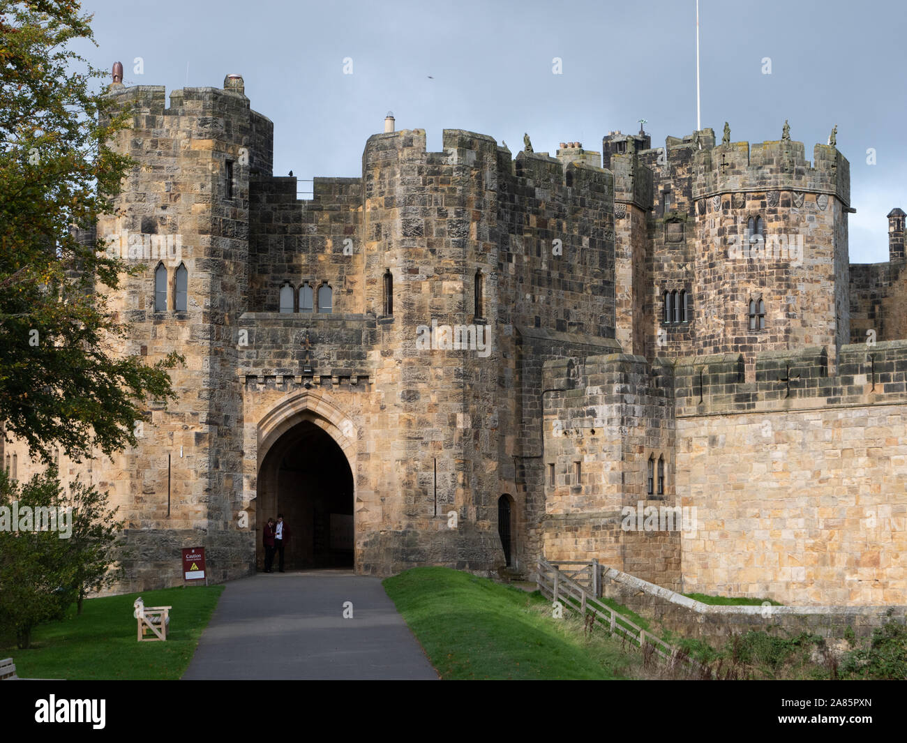 The entrance to alnwick castle hi-res stock photography and images - Alamy