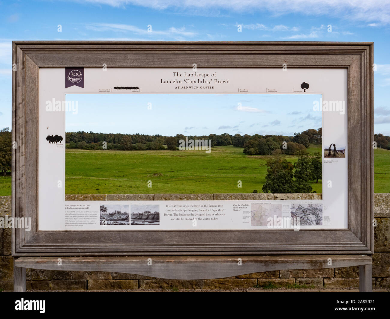 Alnwick castle sign hi-res stock photography and images - Alamy