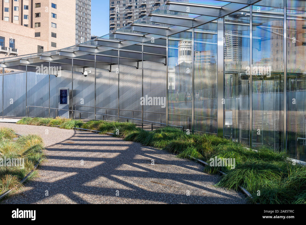 Saarinen arch hi-res stock photography and images - Alamy