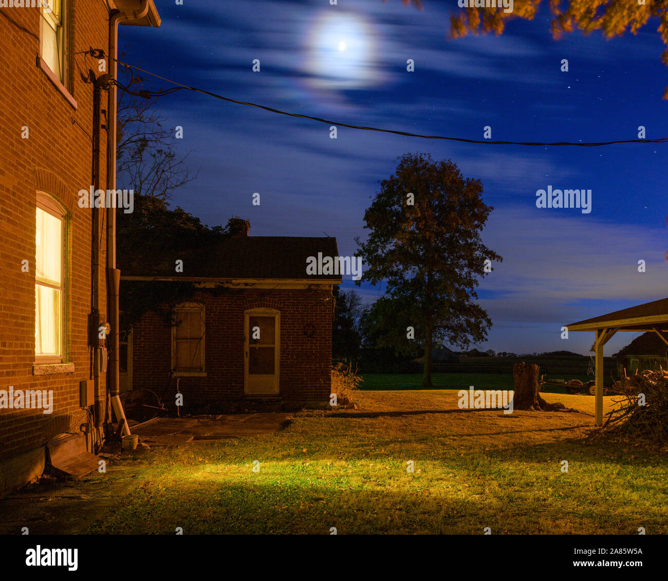 Night scene historic building hi-res stock photography and images - Alamy