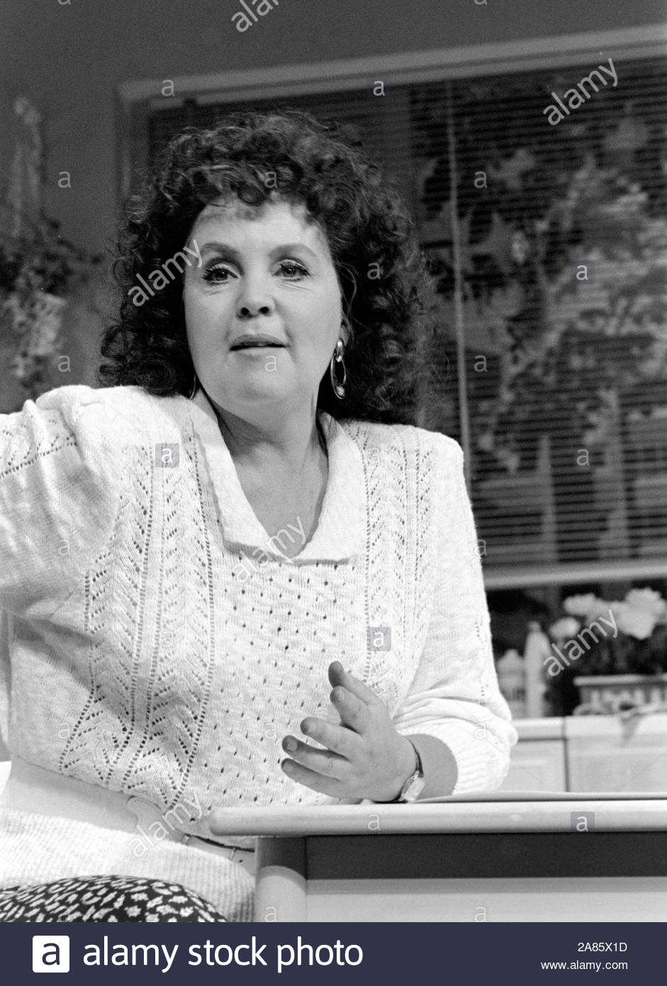 Shirley Valentine High Resolution Stock Photography and Images - Alamy