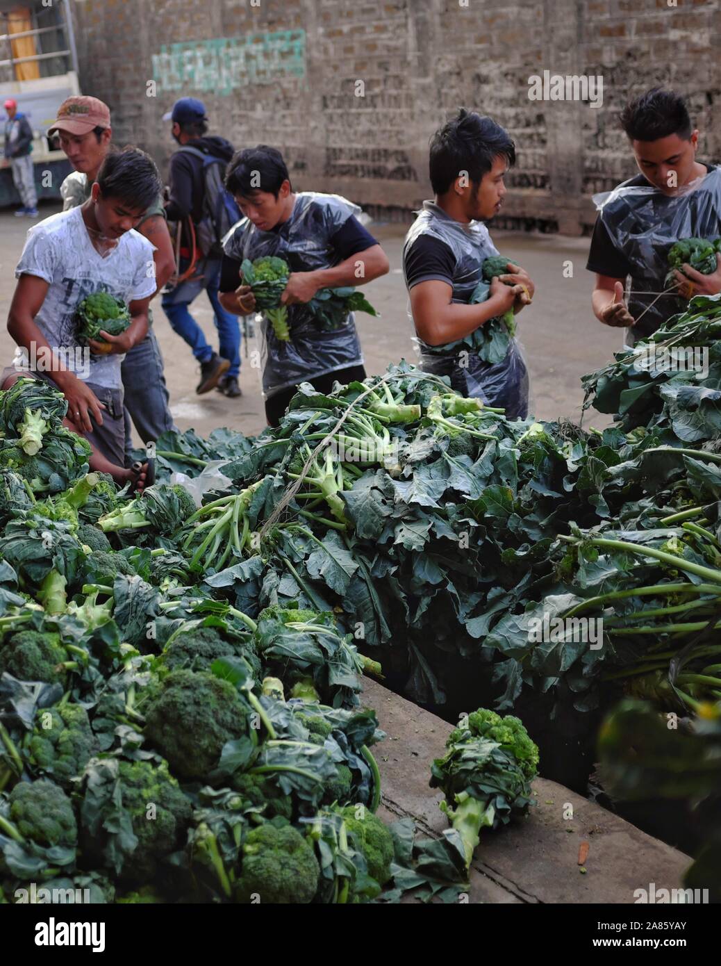 Philippine market hi-res stock photography and images - Alamy