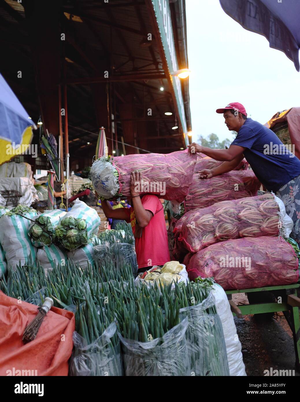 Philippine market hi-res stock photography and images - Alamy
