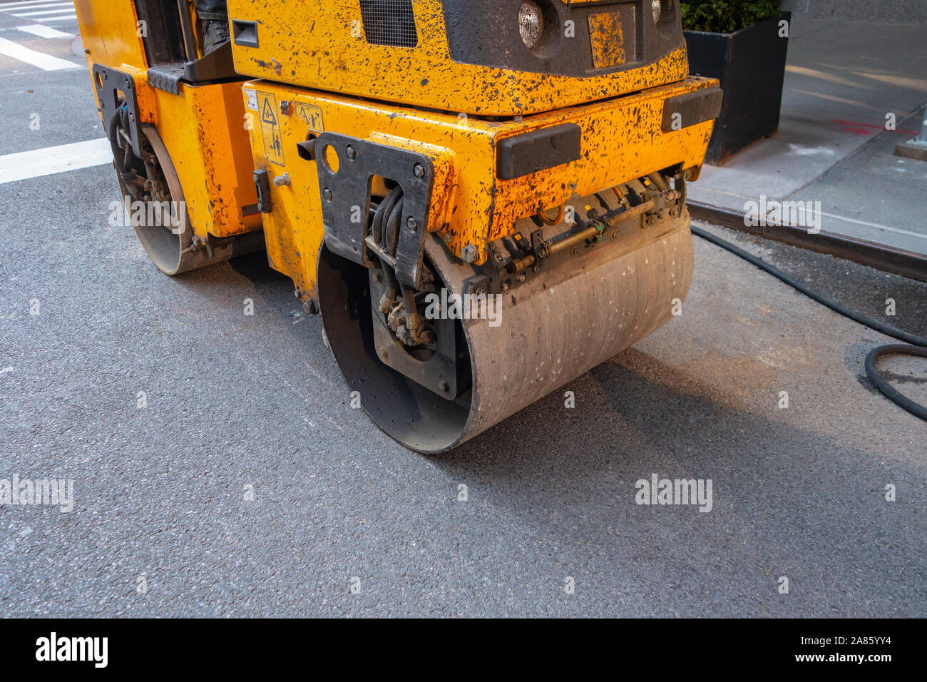 Tarmac roller hi-res stock photography and images - Alamy