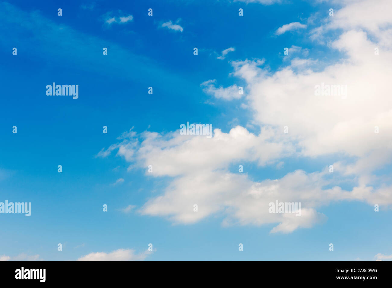 Scattered small white cumulus clouds hi-res stock photography and ...