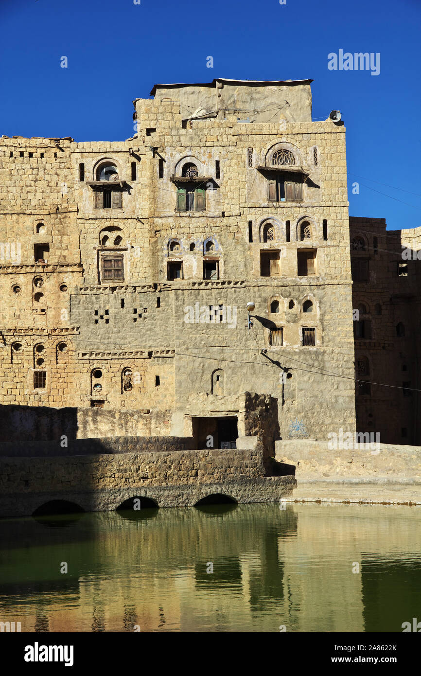 Village thula yemen hi-res stock photography and images - Alamy