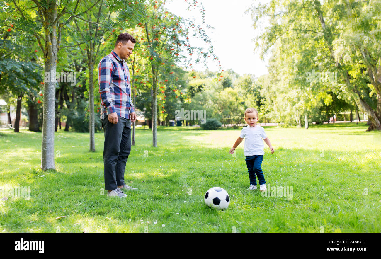 Fathers football soccer ball hi-res stock photography and images - Alamy
