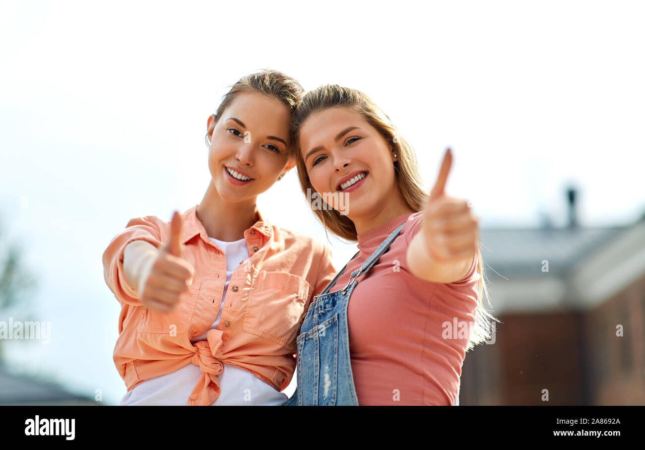 Best Friends Infinity Pose