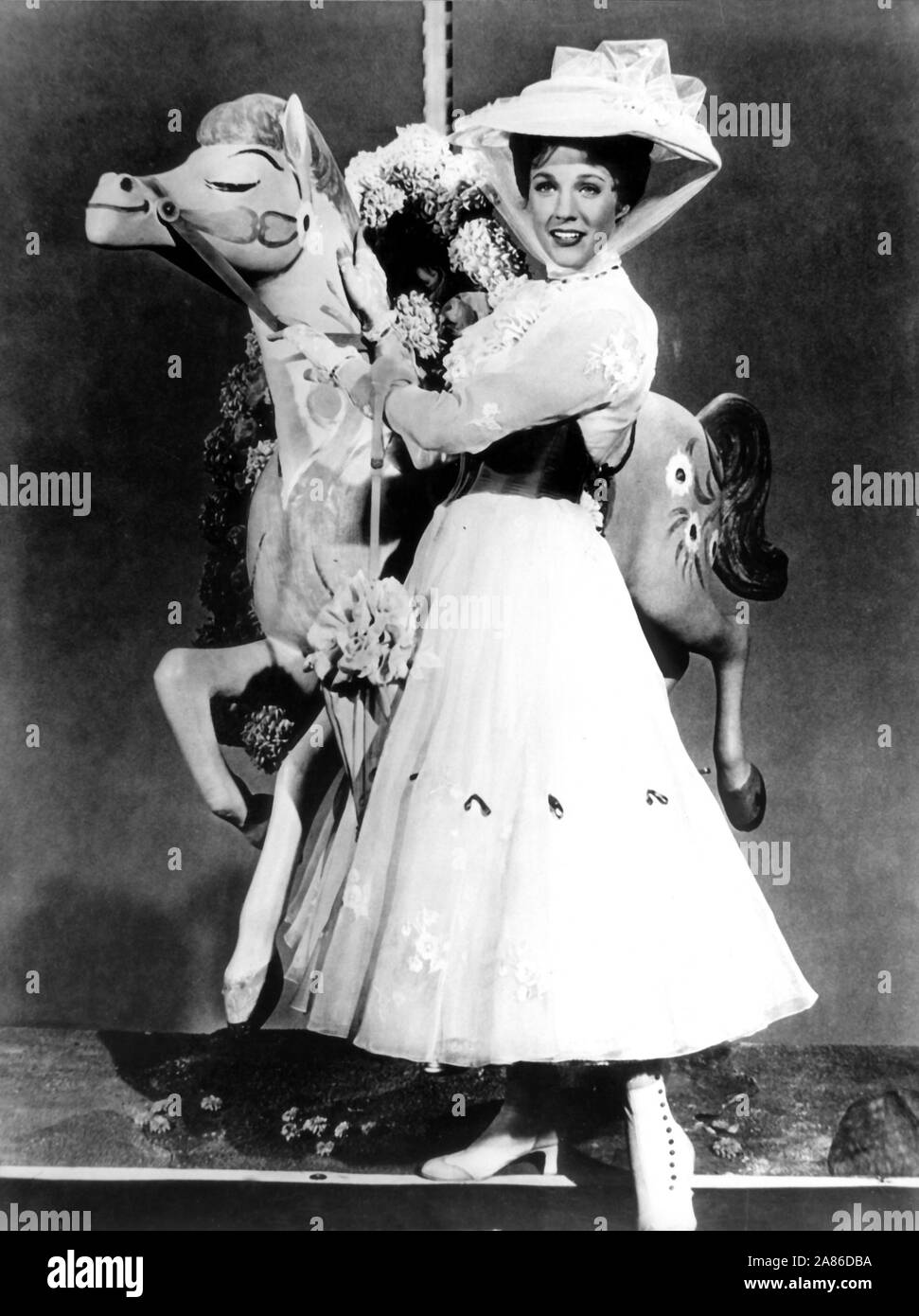 Mary poppins 1964 hi-res stock photography and images - Alamy