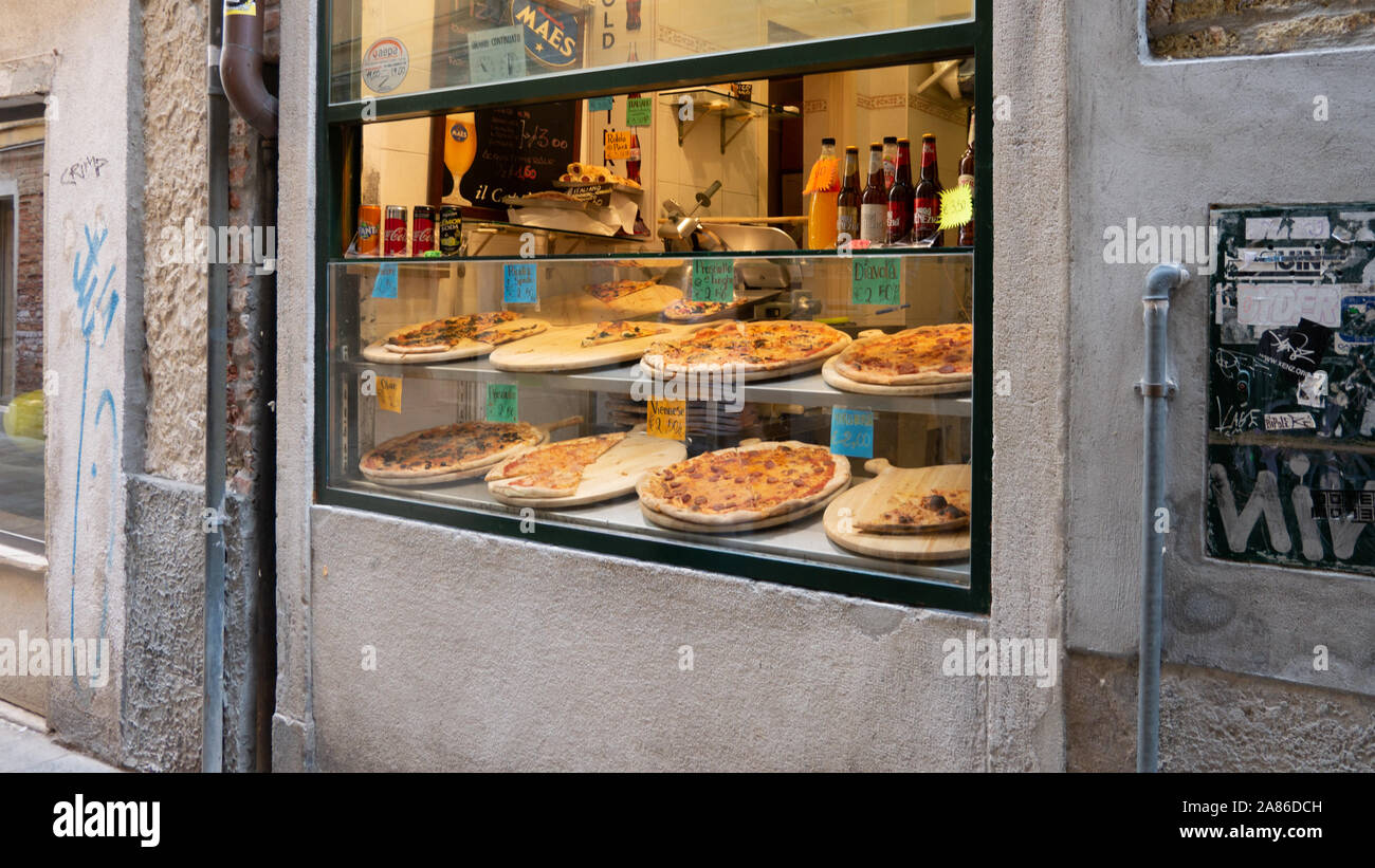 Pizza restaurant window display hi-res stock photography and images - Alamy