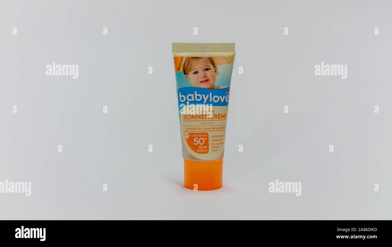Suncream bottle 50 hi-res stock photography and images - Alamy