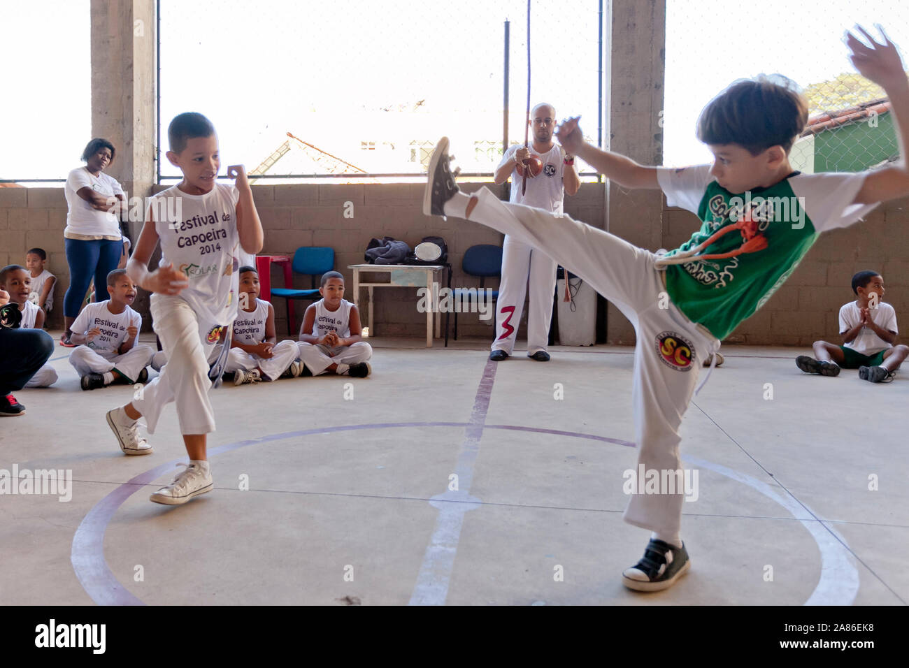 Capoeira kids hi-res stock photography and images - Alamy