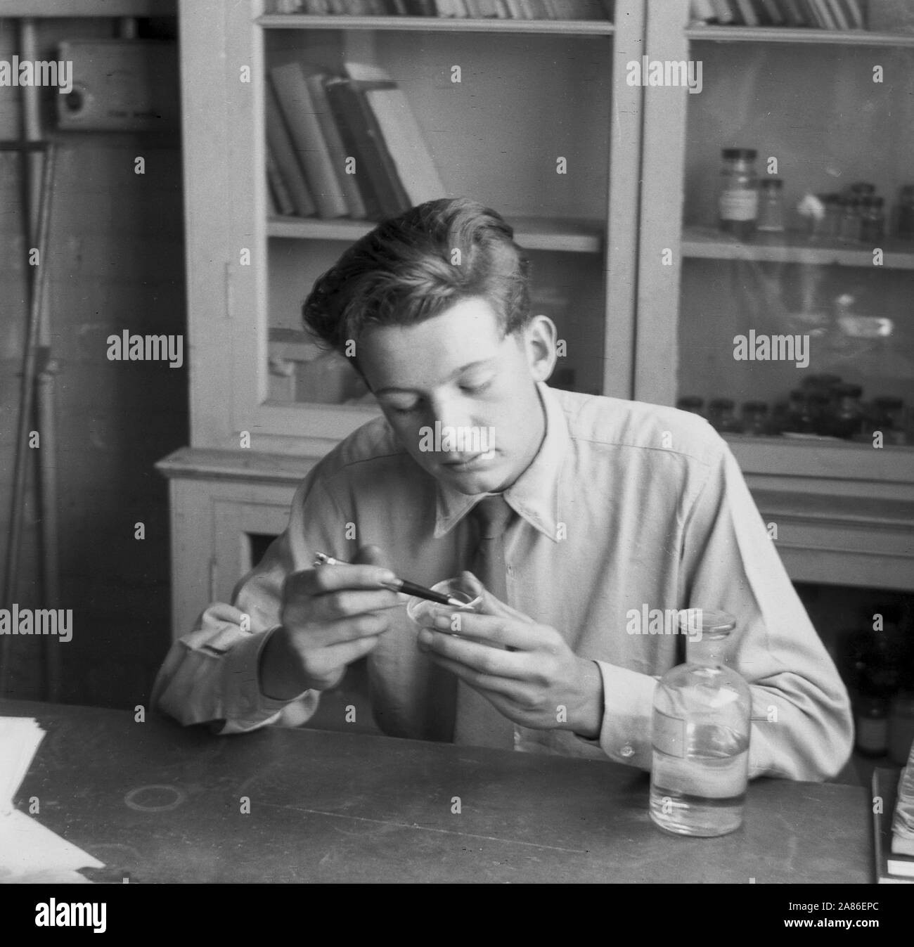 1950s historical young male student hi-res stock photography and images ...