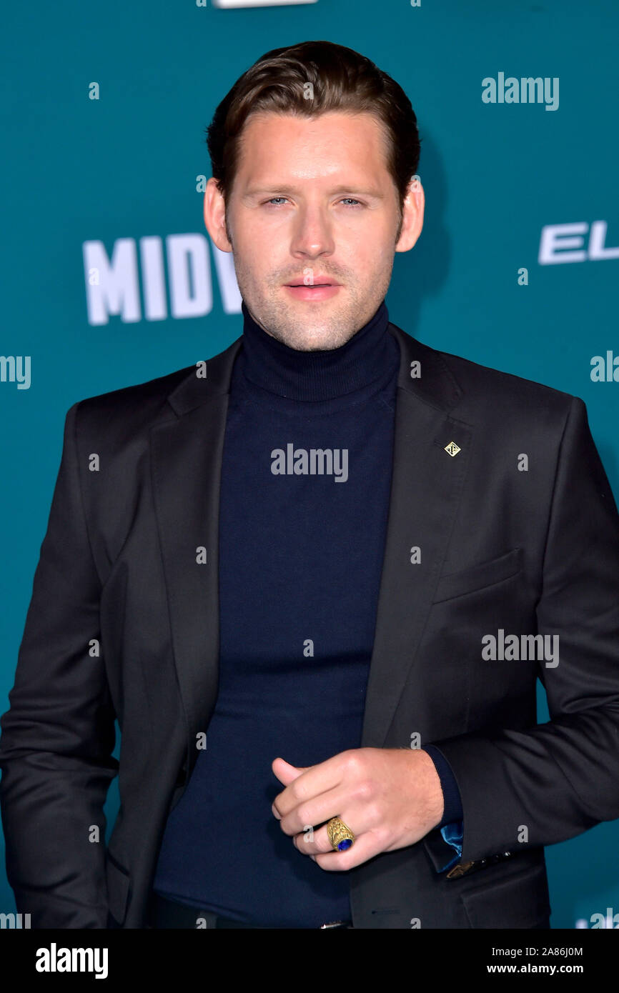 Luke Kleintank Bones