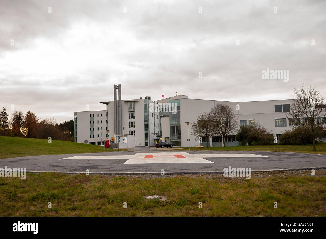 Sebnitz, Germany. 05th Nov, 2019. The helipad of the Asklepios Saxon ...