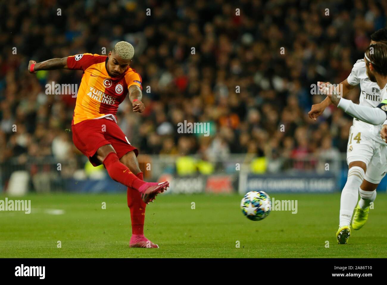 Mario lemina galatasaray hi-res stock photography and images - Alamy