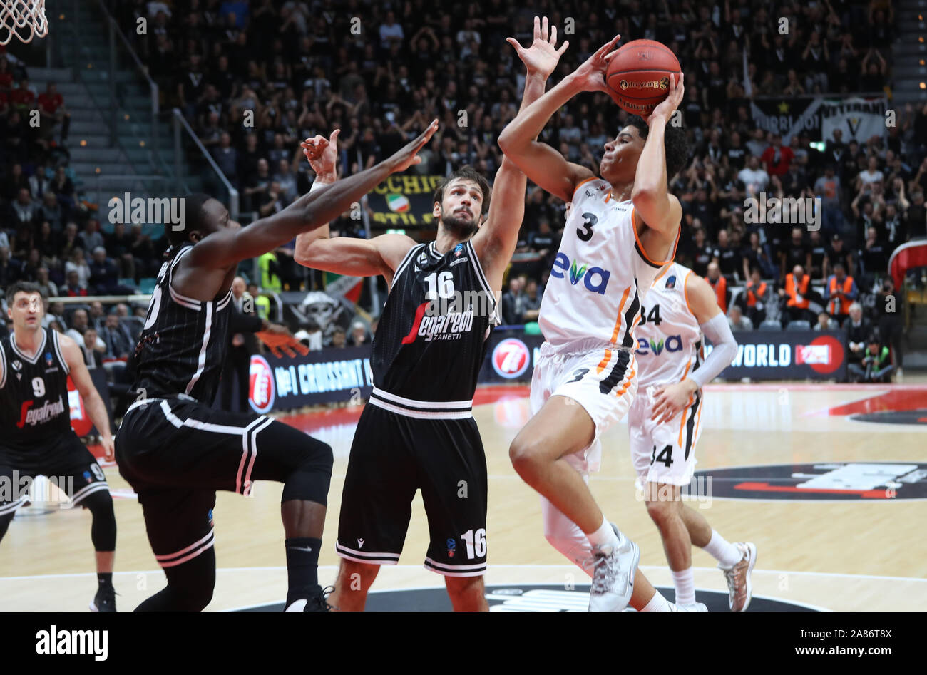 Basketball ulm hi-res stock photography and images - Alamy