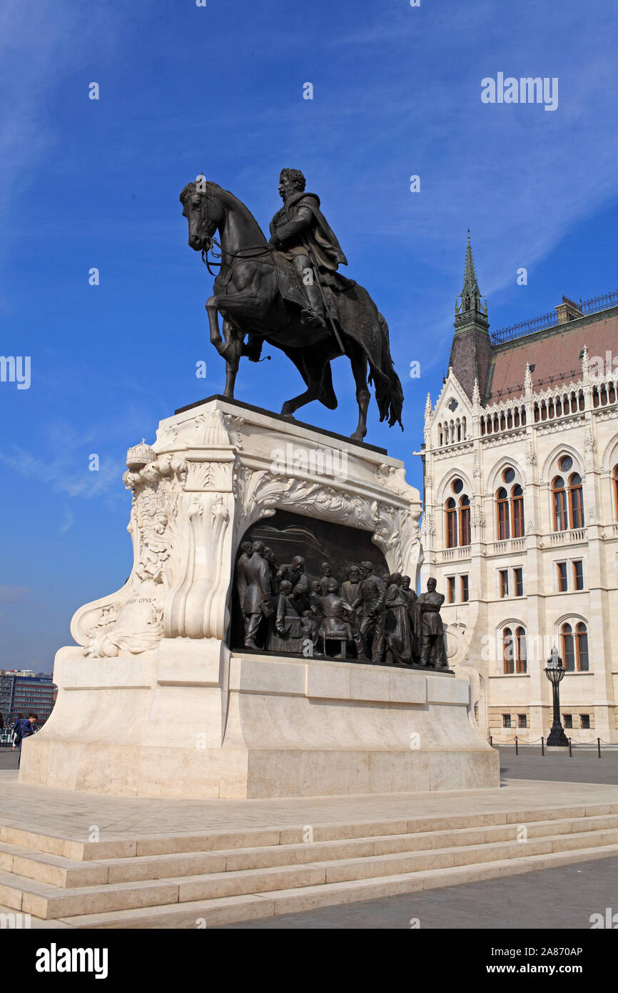 Hungary; Budapest; Count Gyula Andrassy statue Stock Photo - Alamy