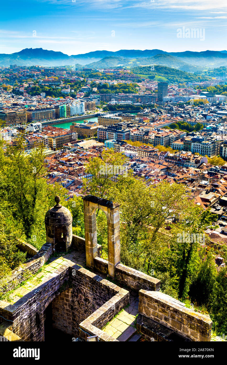 Mota castle san sebastian hi-res stock photography and images - Alamy