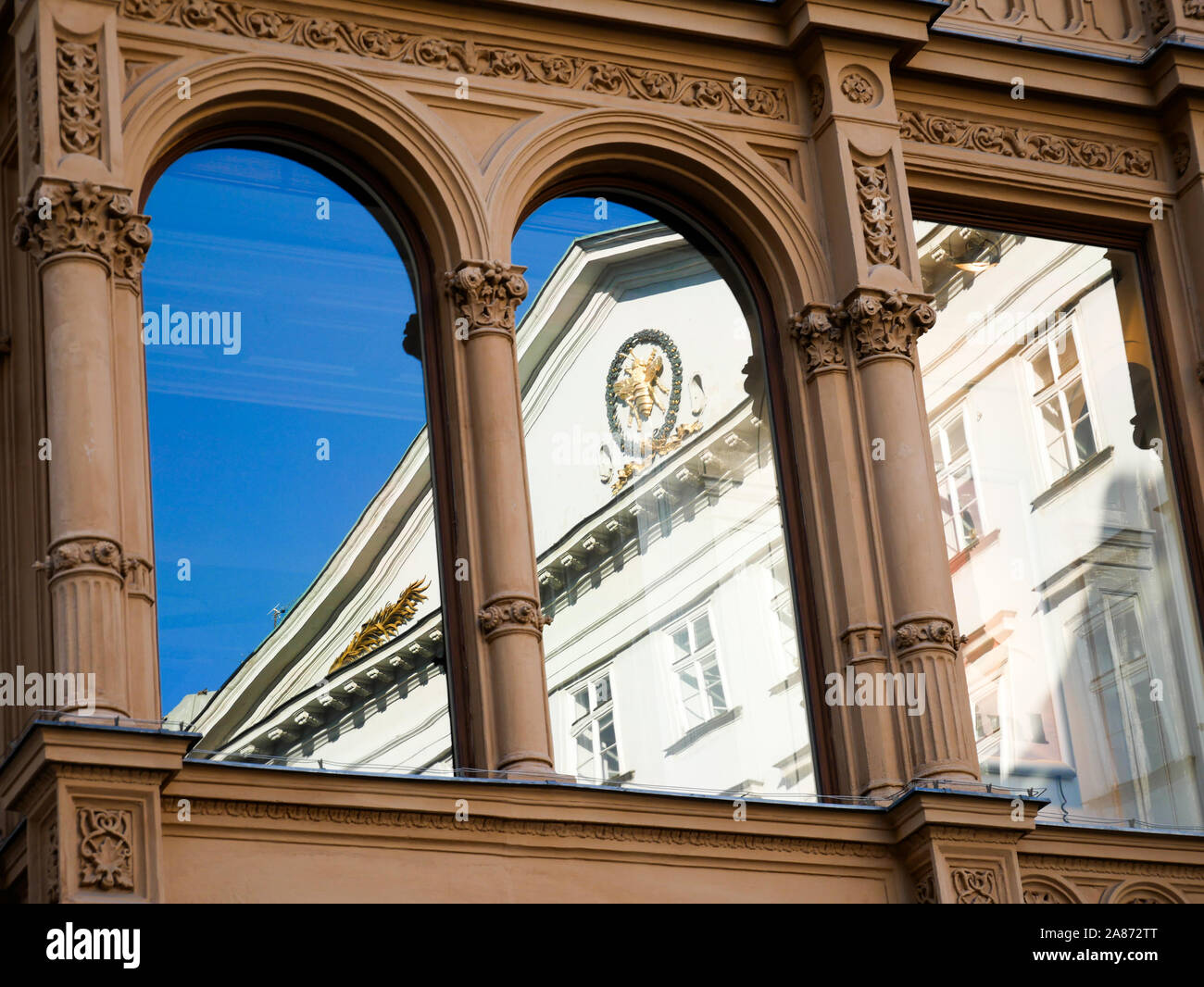 Vienna building exterior facade hi-res stock photography and images - Alamy
